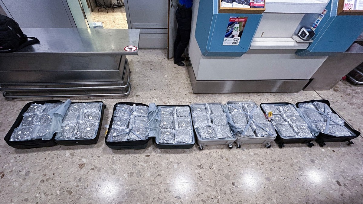Genève aéroport: pincés avec 106 kilos de marijuana
