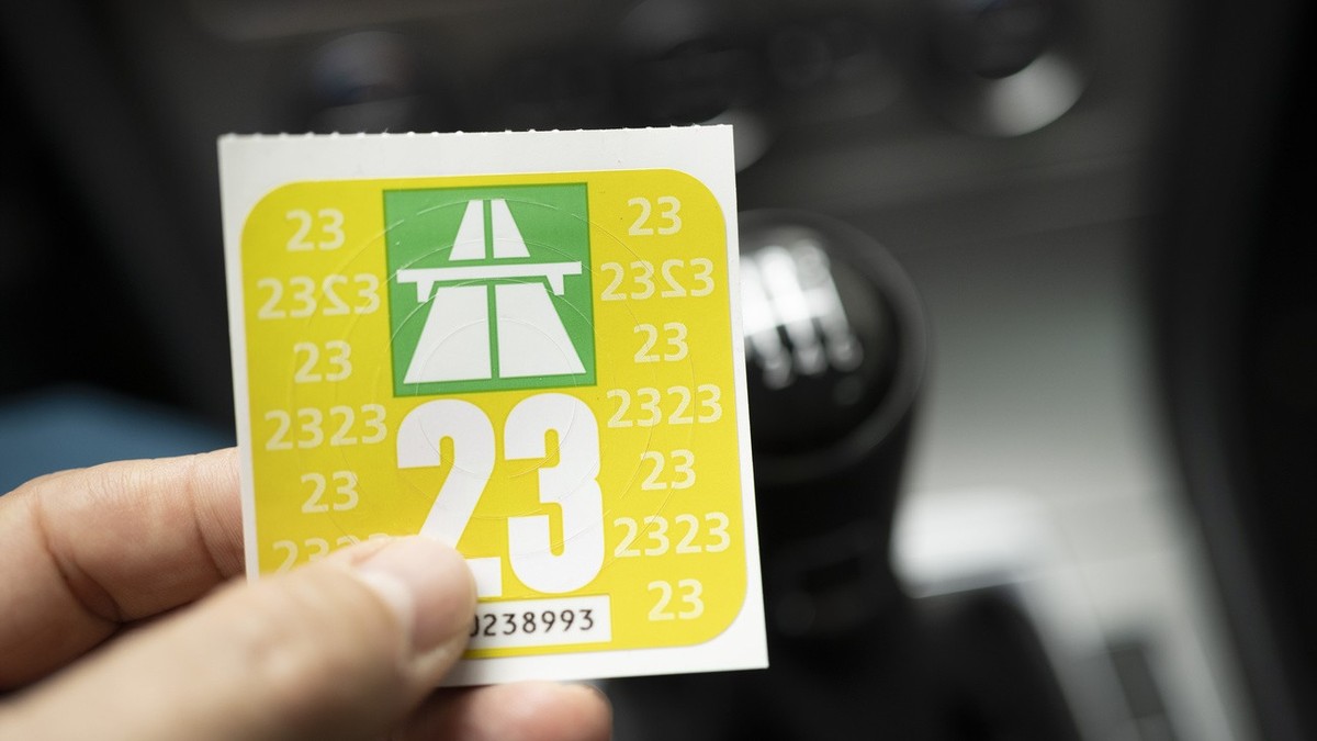 Attention aux arnaques de vignettes électroniques en Suisse