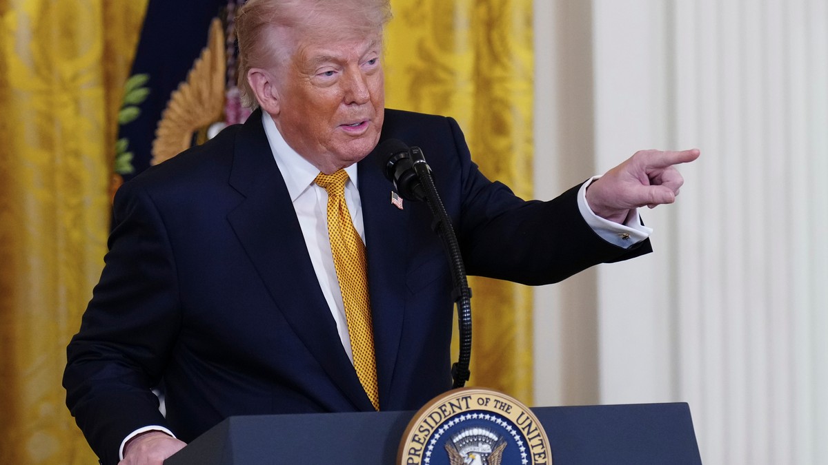 Trump fixe un délai à l'UE avant d'hausser les droits de douane