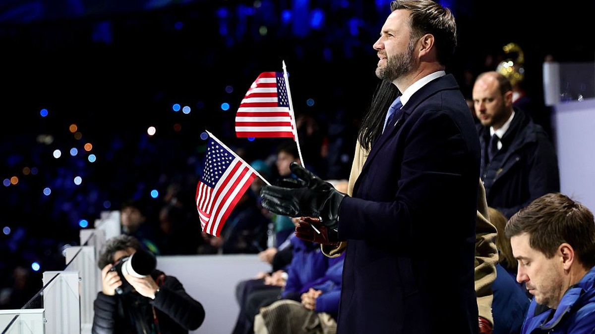 JO 2026: Donald Trump réagit aux huées contre JD Vance