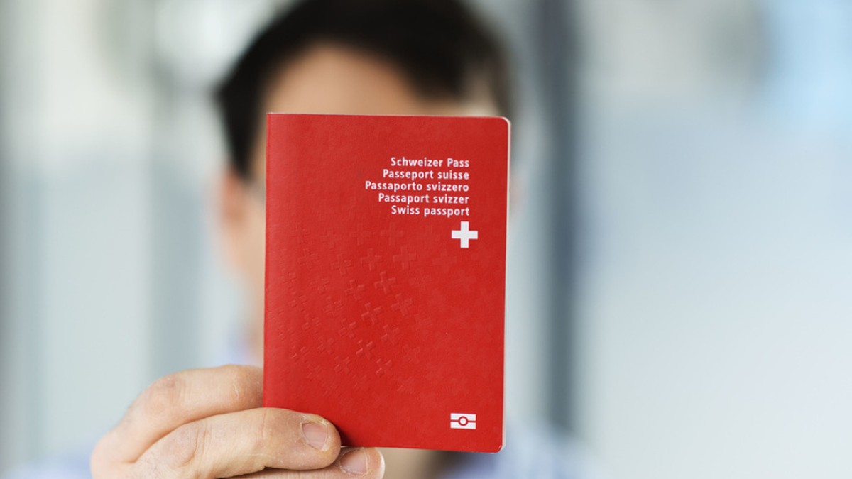 Les Suisses voteront pour rendre la naturalisation plus facile