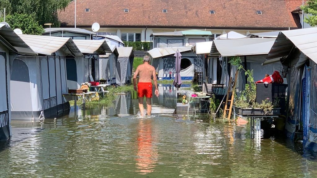 Au bord du lac de Bienne, à La Neuveville, l'été est foutu