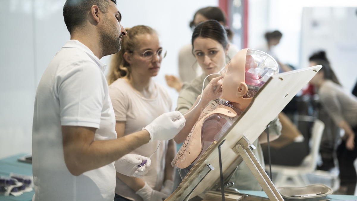 Etude de médecine: le Parlament veut la fin du numerus clausus