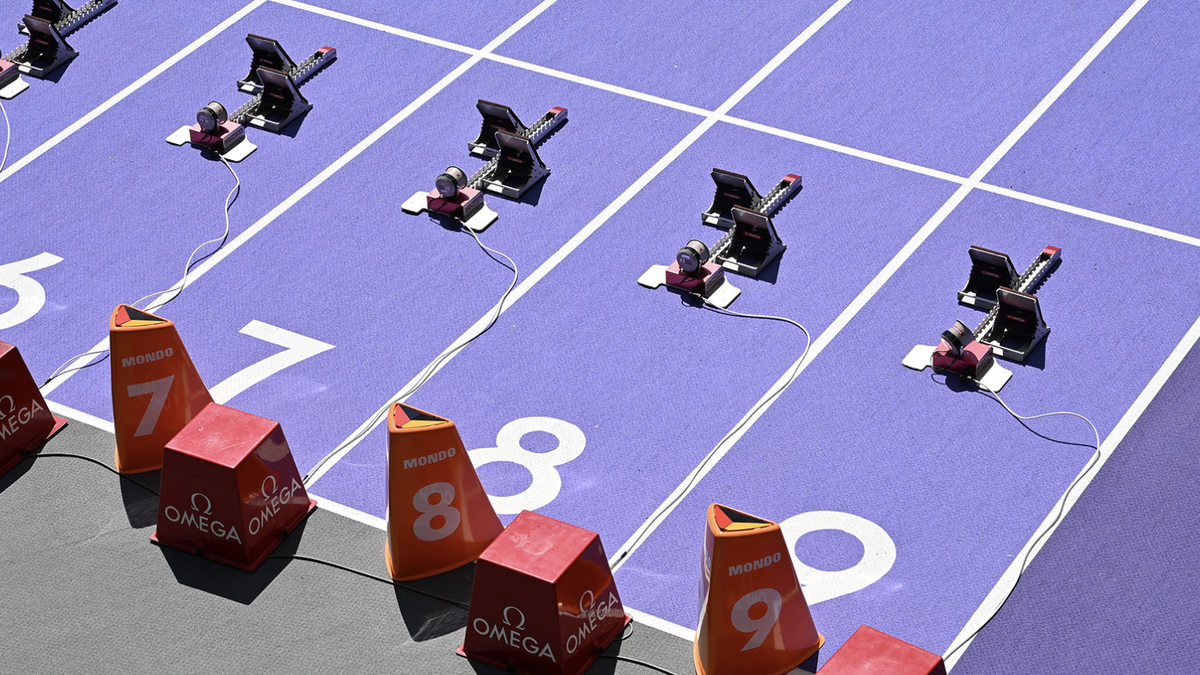 JO 2024: la piste d'athlétisme est violette