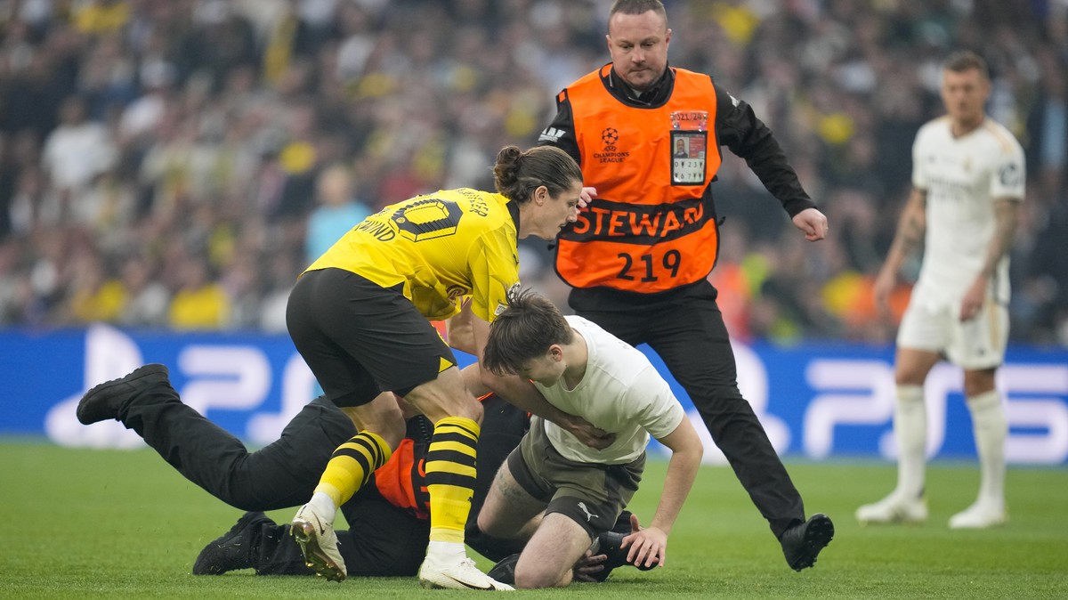 Dortmund-Real interrompu: voici les motivations des streakers