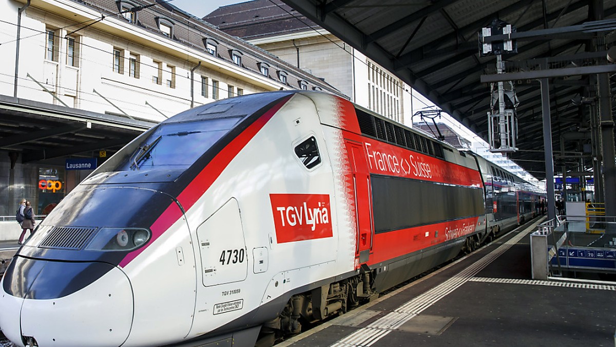Un TGV sur trois supprimé mercredi en France
