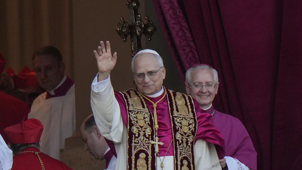 Qui est le nouveau pape Léon 14