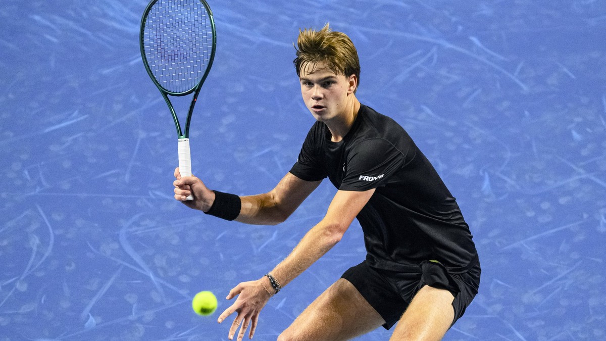 Novak Djokovic nach Aufgabe gegen Zverev am Australian Open ausgebuht