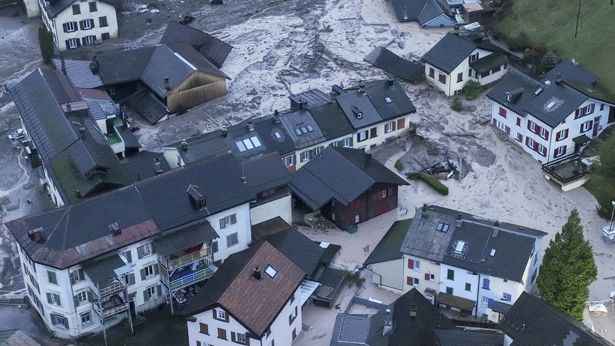 Evakuierte aus Schwanden GL können bis Ende Jahr nicht zurück