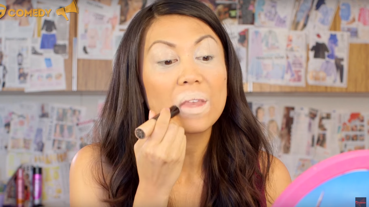 Make-up-Tutorial: So schminkst du dich zu Donald Trump