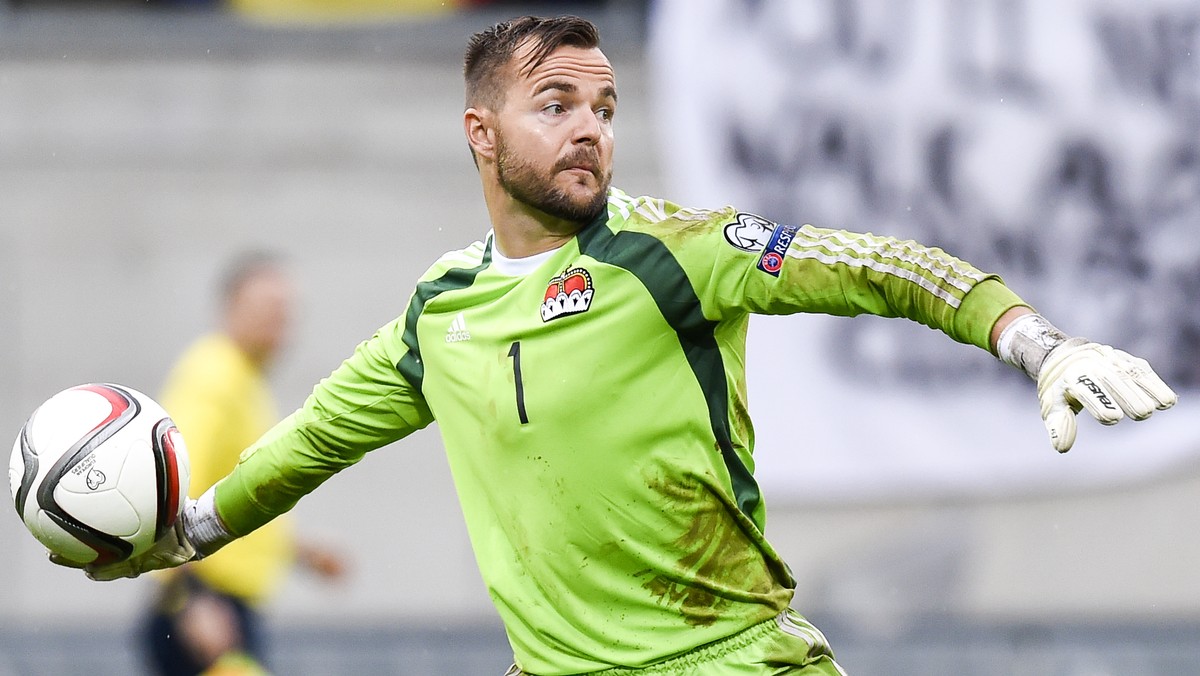 Peter Jehle hält einen Penalty von Zlatan Ibrahimovic