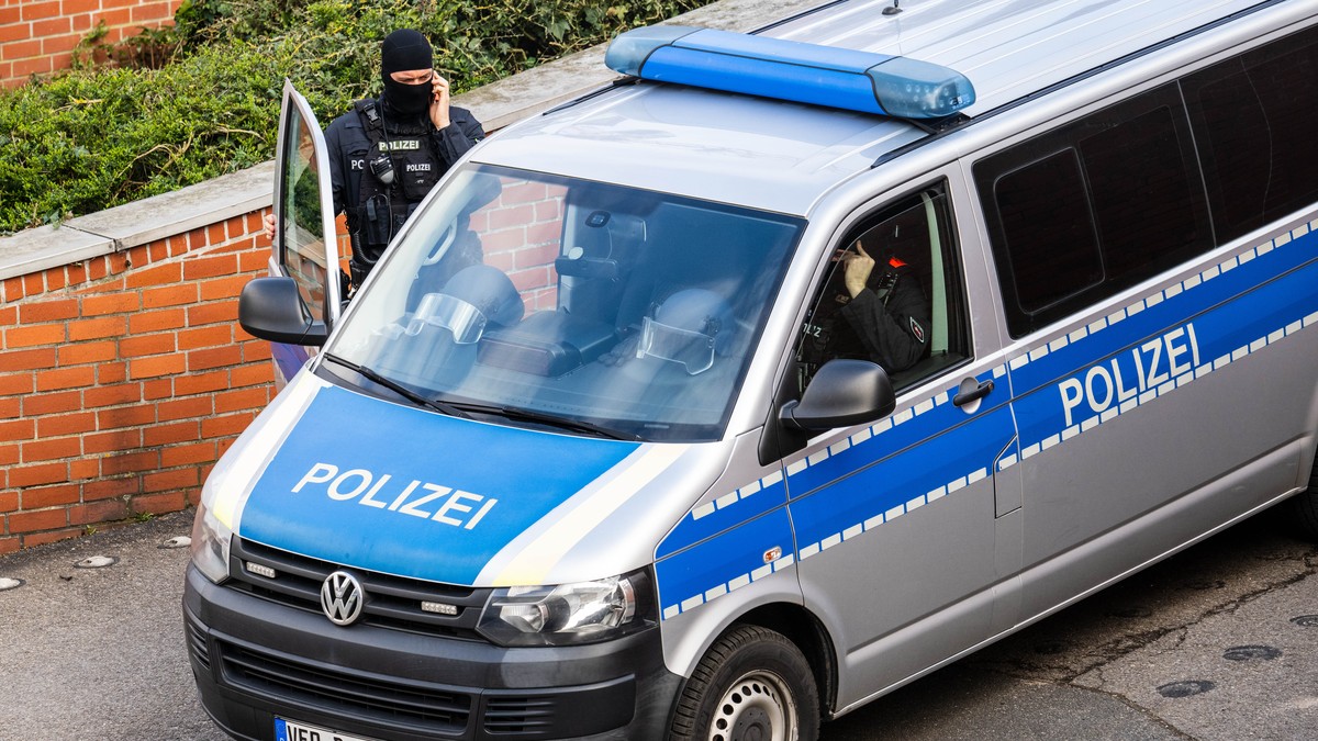 Deutsche Polizei nimmt bei RAF-Fahndung zwei Personen fest