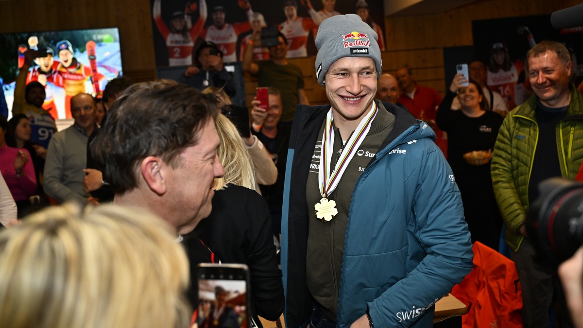 Ski WM: Marco Odermatt im Interview über die Goldmedaillen und das Klima