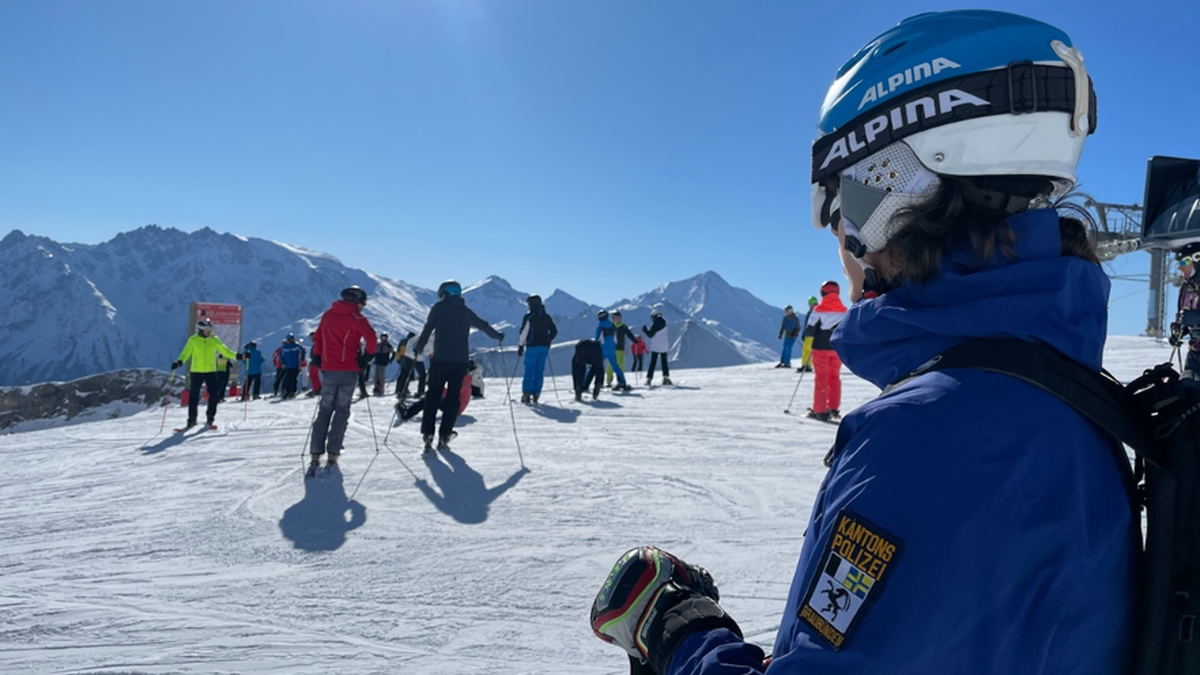 Mann rammt in Lenzerheide einen Skifahrer und fährt davon