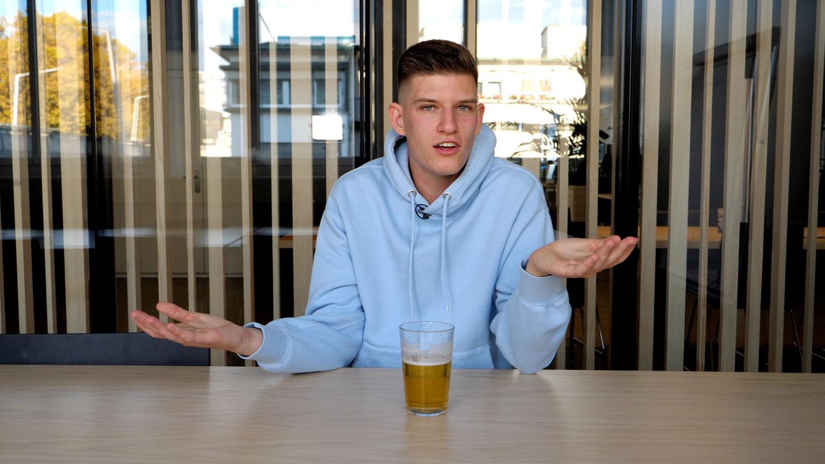 Nik appelliert an Elon und Kanye in diesem Velo-«Wein doch!»