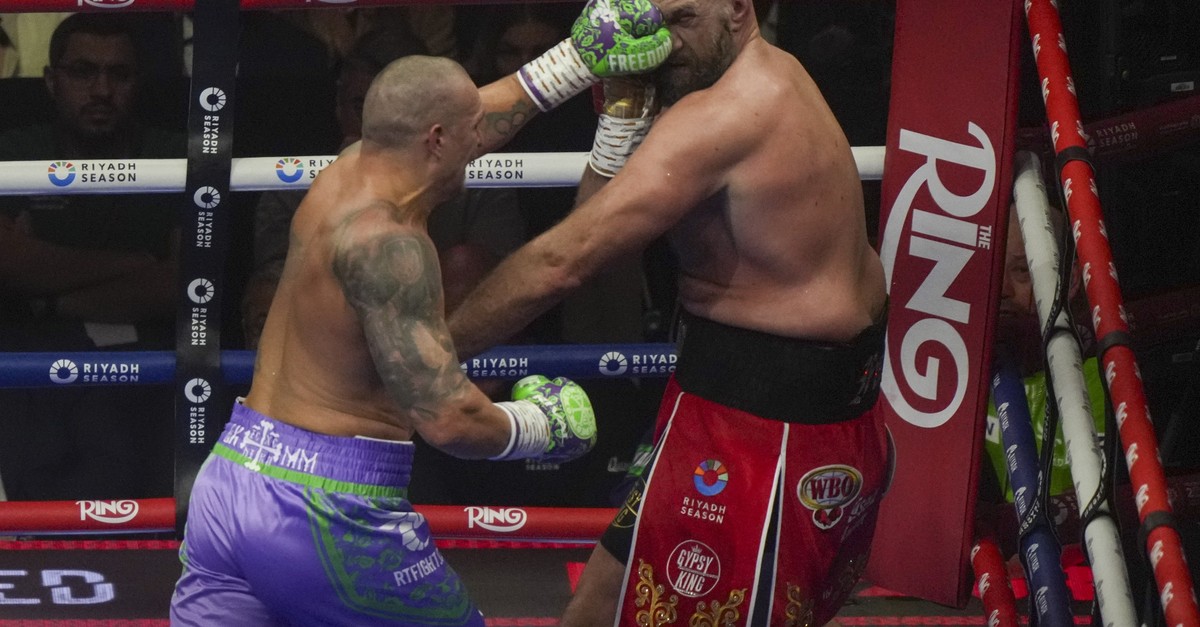 Usyk besiegt Fury in hochklassigem Duell erneut