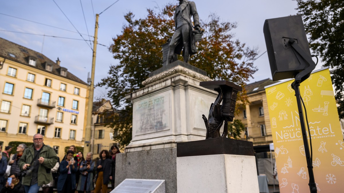 Gedenktafel eingeweiht: Warum David de Pury umstritten ist