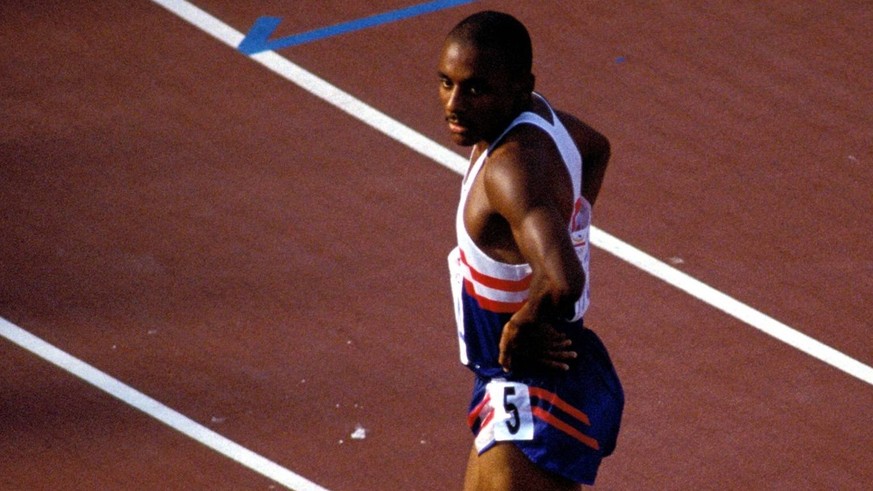 Mike Marsh verpasst den Weltrekord um 0,01s, weil er es austrudeln lässt