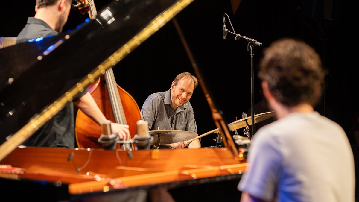 Ari Hoenig Trio @ Musig im Pflegidach, Muri