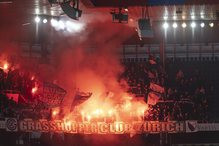 GC-Fans ziehen gleich mehrmals die Notbremse und werfen Steine