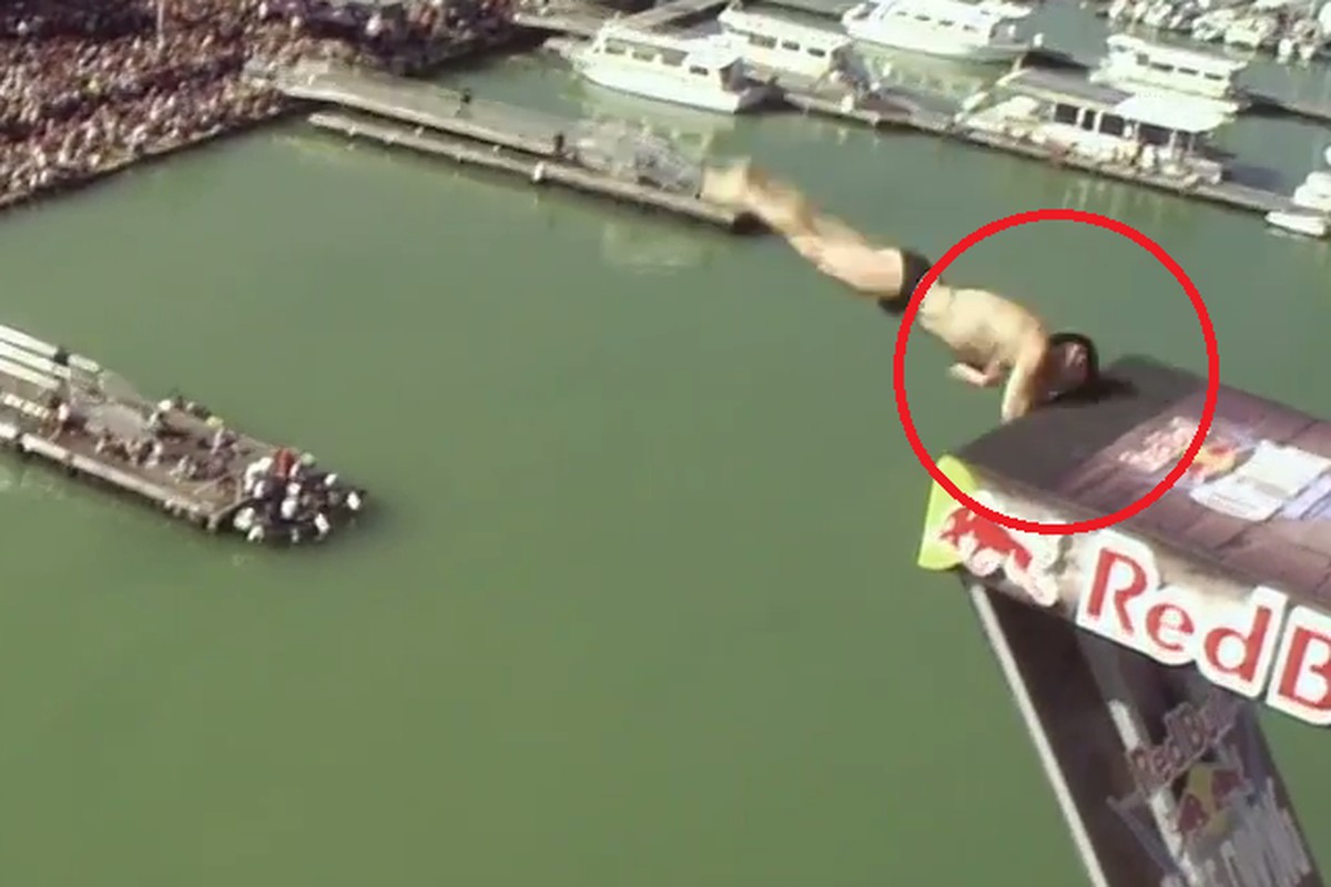 75'000 Cliff-Diving-Fans bejubeln einen Rekordsprung – doch als ein ...