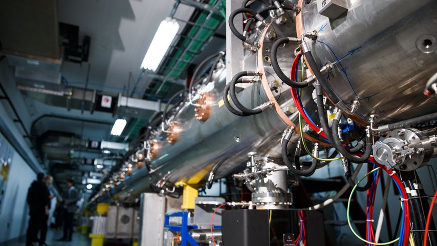 Das CERN feiert seinen neuen Linearbeschleuniger Linac 4