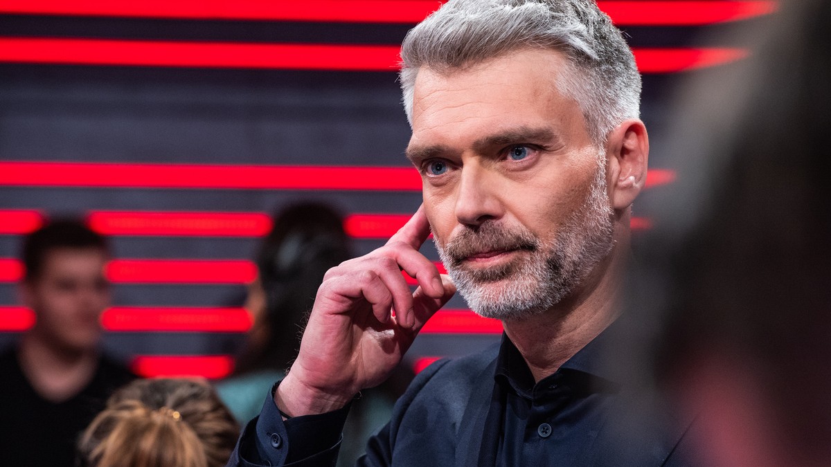 SRF verlegt zwei «Arena»-Sendungen in die Primetime