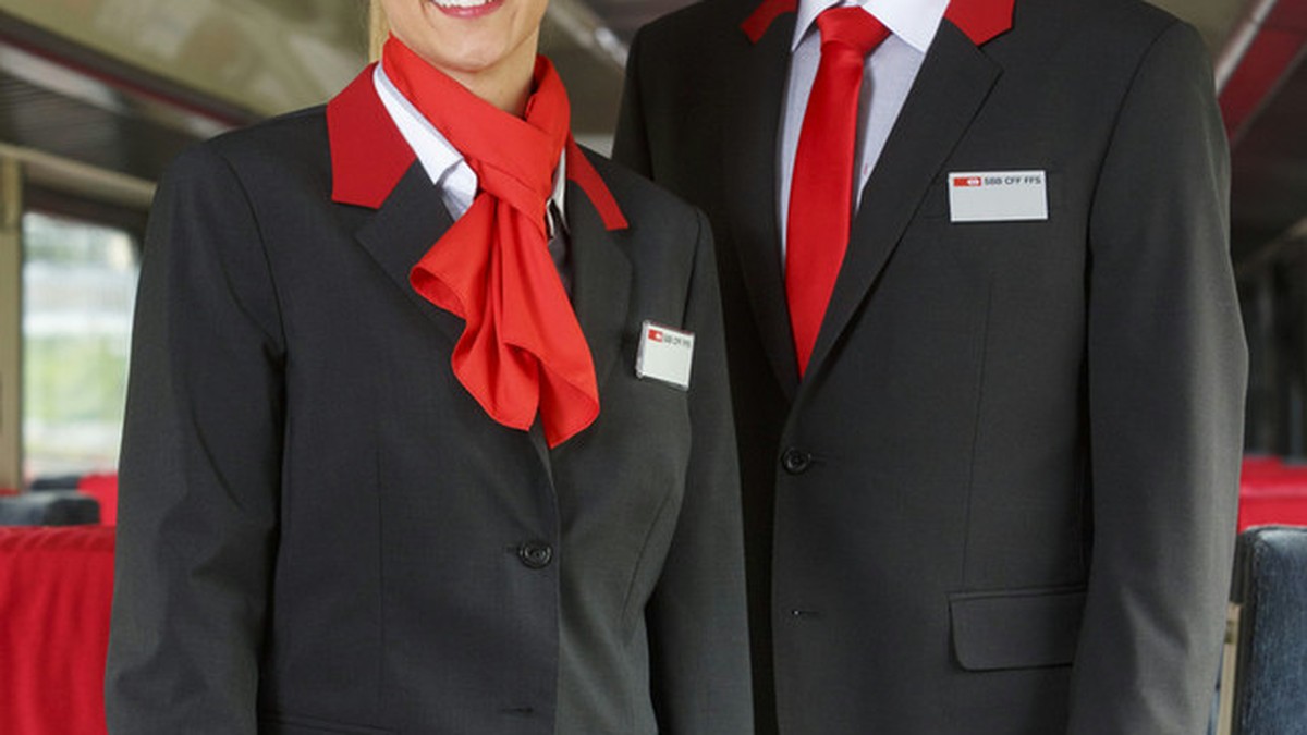 Das sind die neuen SBB-Uniformen, lustig ist der rote Kragen, weniger ...