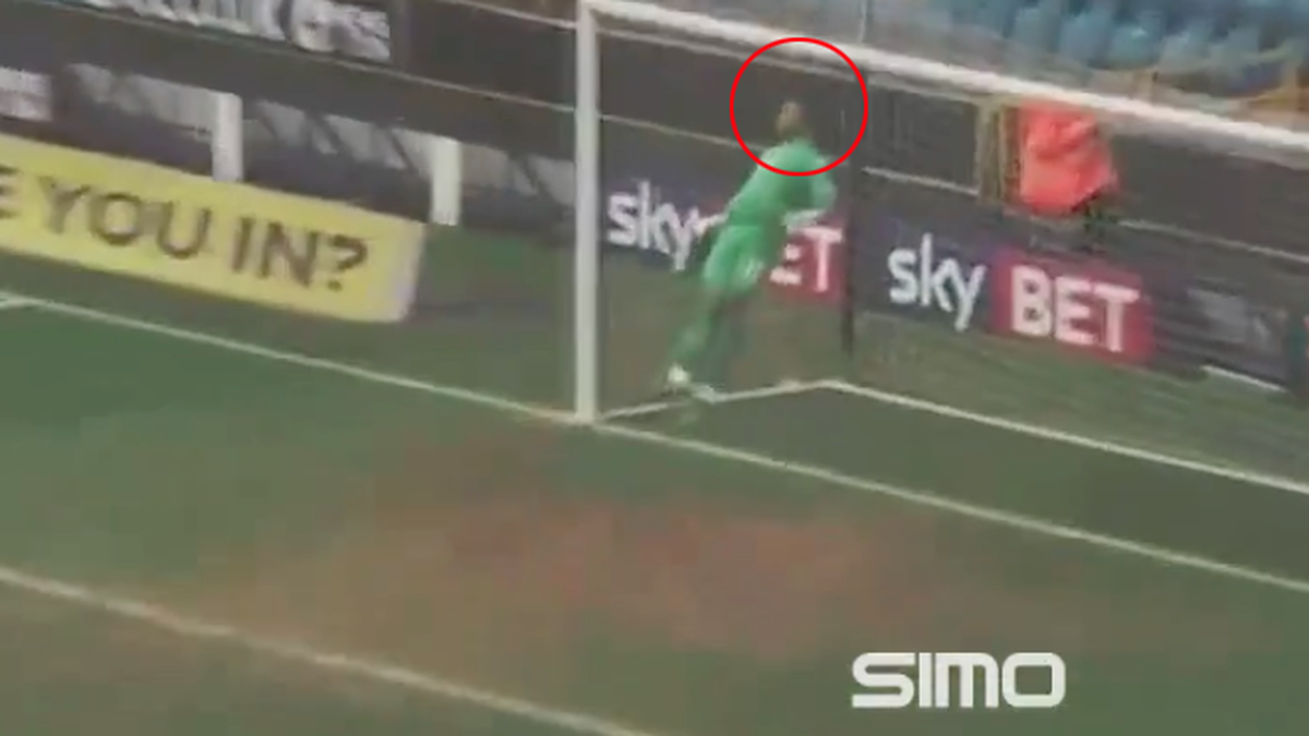 Das ist die Parade des Jahres! Millwall-Keeper verhindert Eigentor aus ...