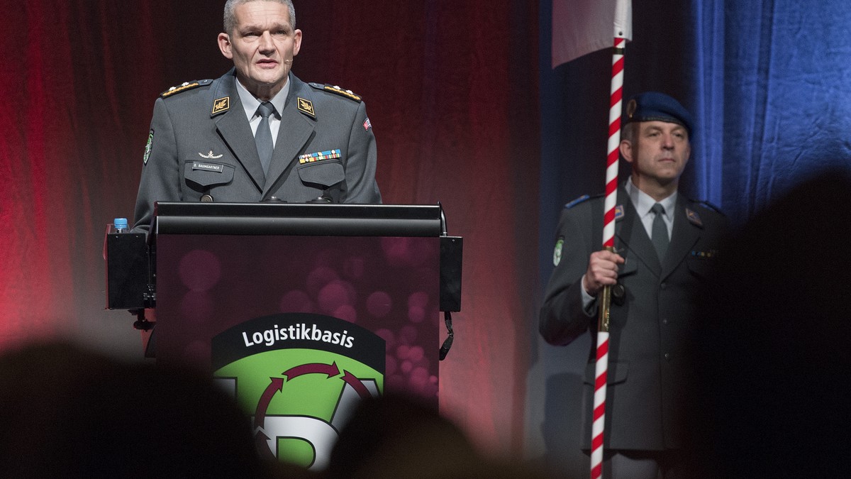 Korpskommandant Daniel Baumgartner verdient als Attaché prächtig