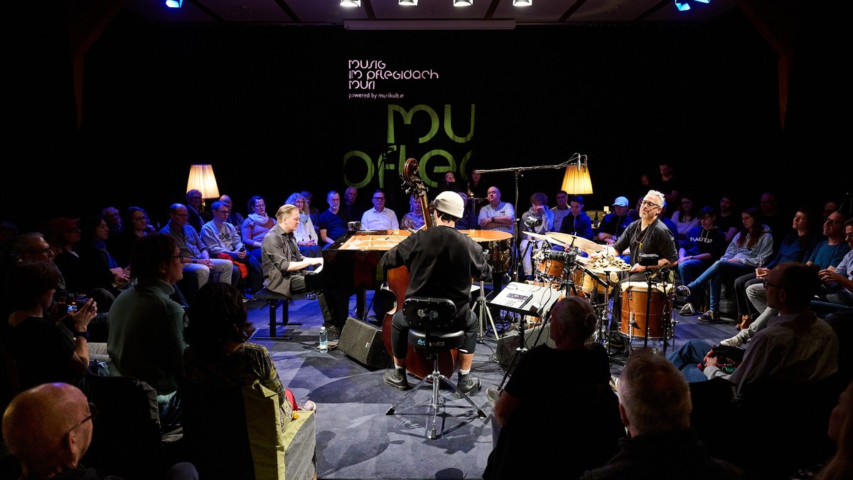 Petros Klampanis @ Musig im Pflegidach, Muri