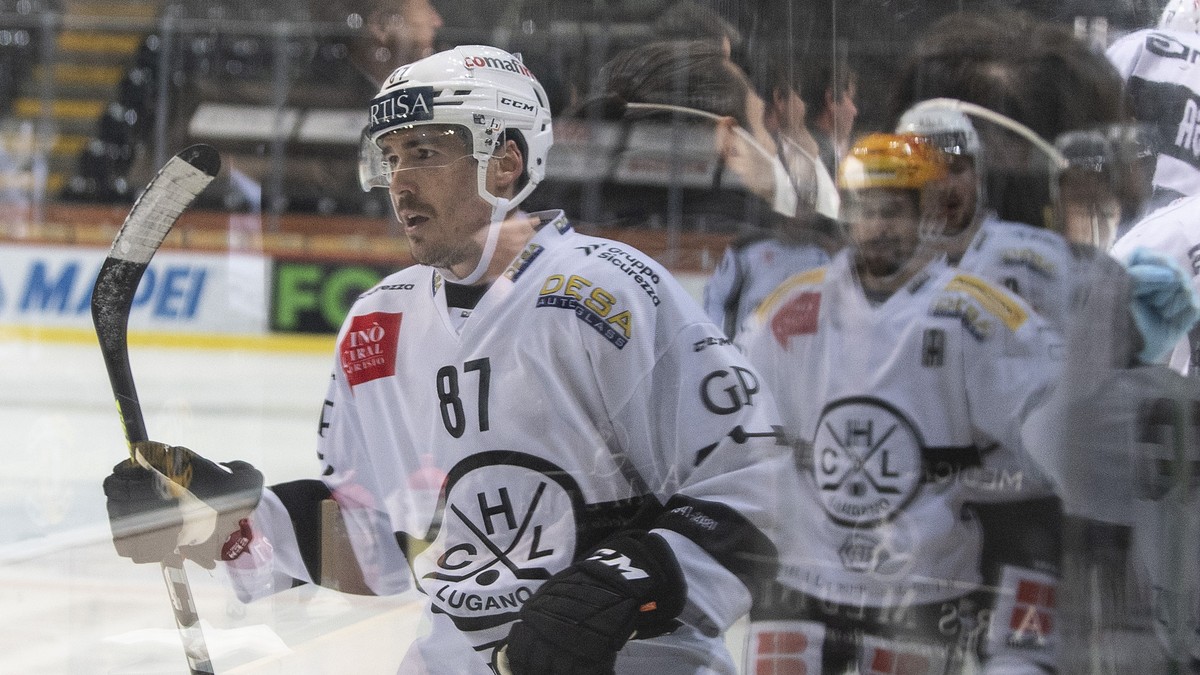 Stürmer Dario Bürgler vom HC Lugano könnte zum HC Ambri-Piotta wechseln