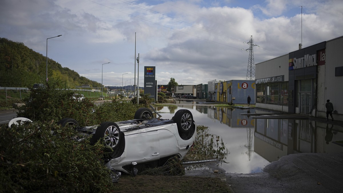 Frankreich: Heftiger Regen führt zu Katastrophe