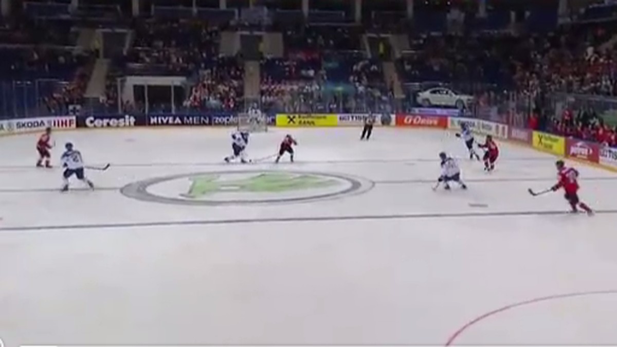 Wie bitte? Roman Savchenko mit einem 40-Meter-Shorthander gegen die Schweiz