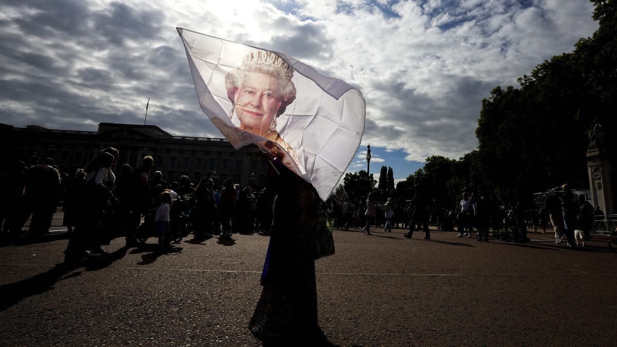 Neuer König – gespaltenes Reich: Britische Monarchie vor neuen Ära