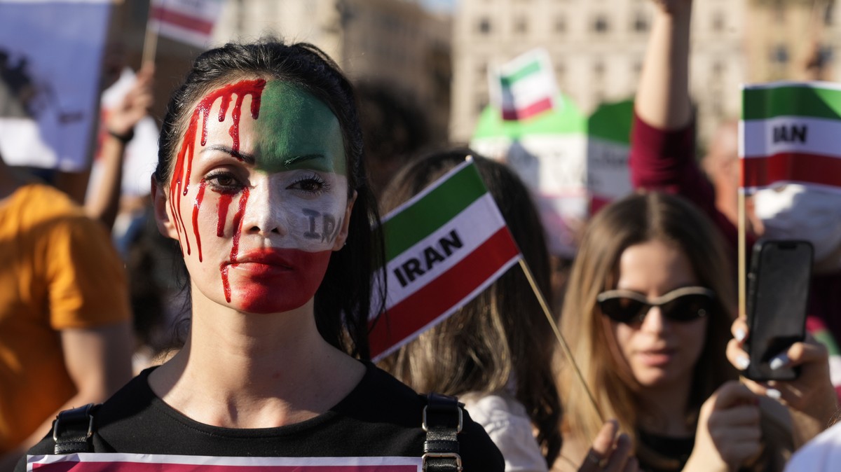 Iran: Zwischen Traum und Albtraum – der Kampf gegen das Mullah-Regime