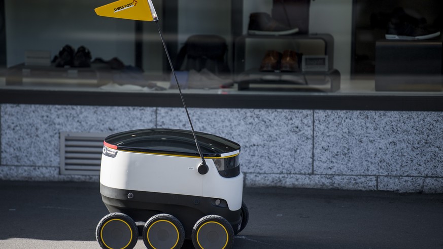 Der Lieferroboter der Post bringt Pakete bis 10 Kilogramm nach Hause