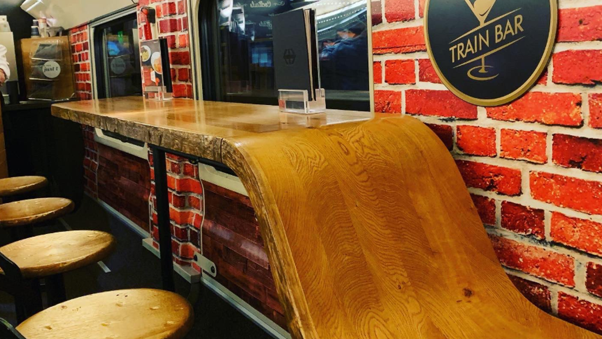SBB testet die Train Bar im Zug: Das bietet die Kneipe auf Schienen