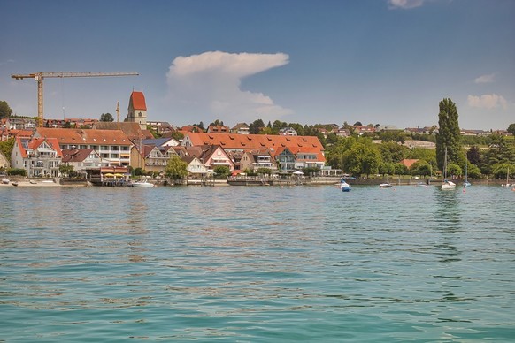 Unfall auf Schlauchboot auf Bodensee: Frau wird von Stock durchbohrt Unfall auf Schlauchboot auf Bodensee: Frau wird von Stock durchbohrt