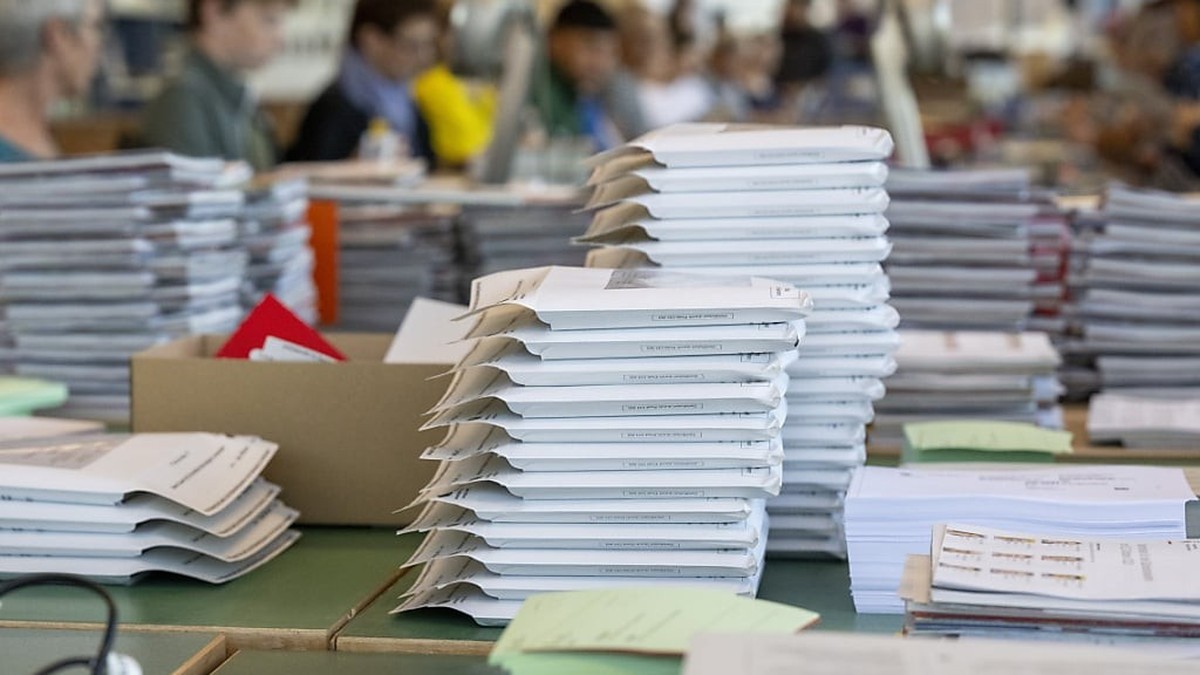 So arbeiten die Zürcher Stimmenzählenden am Wahlsonntag