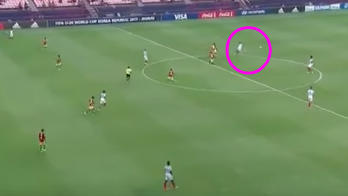 Englands U20 «brilliert»: Rückpass von der Mittellinie wird zum Eigentor 🙈