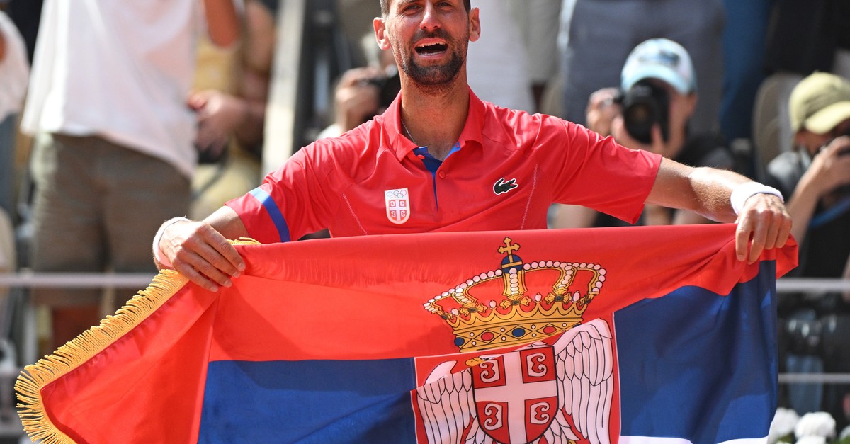 Novak Djokovic schlägt Carlos Alcaraz und ist Olympiasieger
