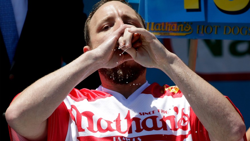 Neuer Rekord bei 100. Hotdog-Wettessen in New York