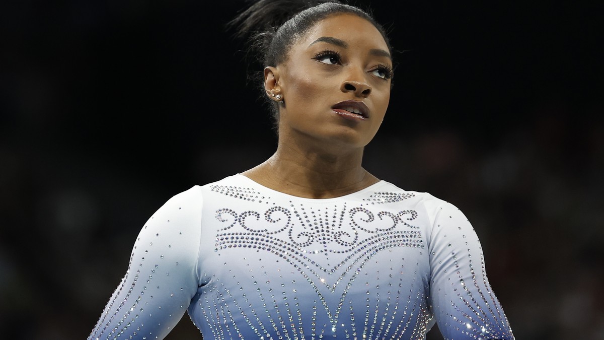 Olympia 2024: Simone Biles stürzt am Schwebebalken und patzt am Boden