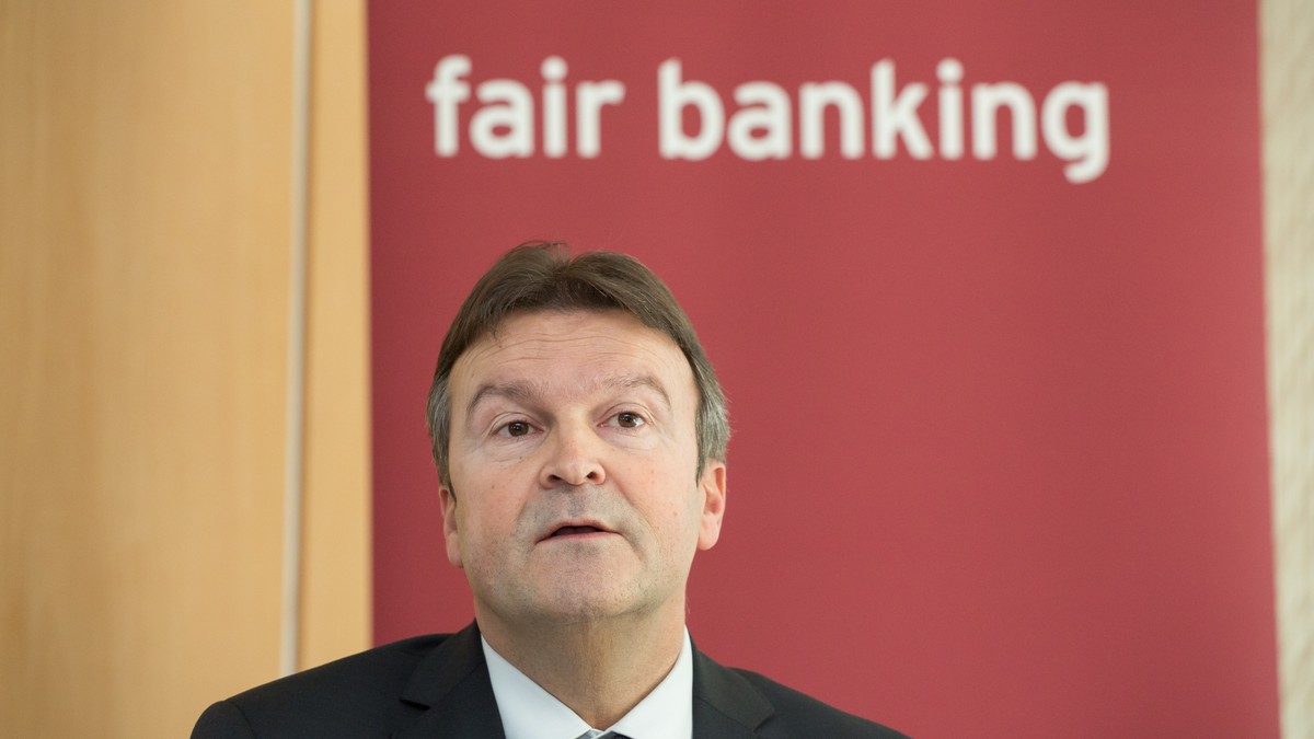 Finma rügt Bank Coop wegen Kursmanipulation und verhängt Berufsverbot ...