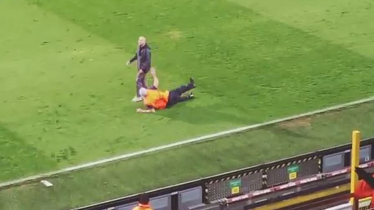 «Bist du der verkleidete Steven Gerrard?» Dieser unglaublich ...