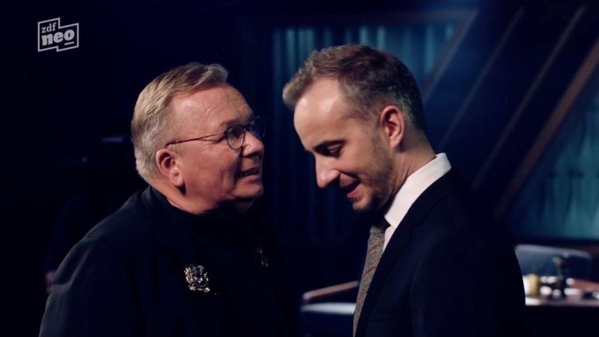 Bernd Stelter stürmt bei Jan Böhmermann die Bühne