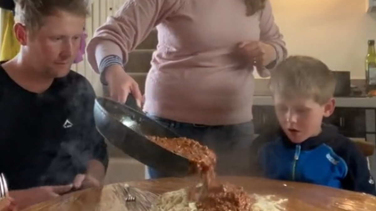 Neuer TikTok-Trend «Messy Dinner» sorgt für rote Köpfe 🤯