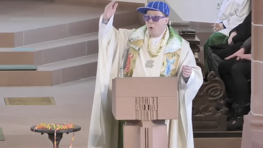 Deutscher Pfarrer disst Putin in Rap-Predigt