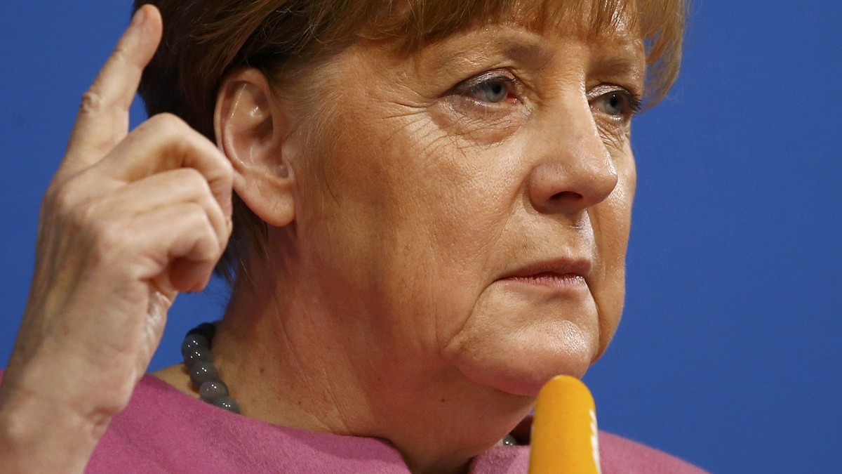 Nach Sex Attacken In Köln Merkel Will Rasch Bedingungen Für Schnellere